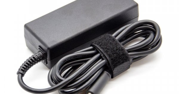 HP 18.5V 3.5A 65W adapter center pin - Gebruikte laptops van ...